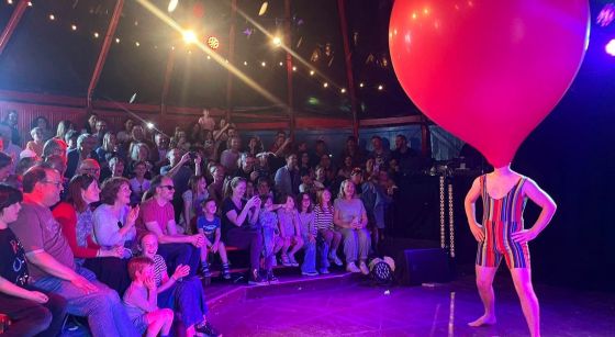 Dizzy O'Dare: The Giant Balloon Show | The Stables